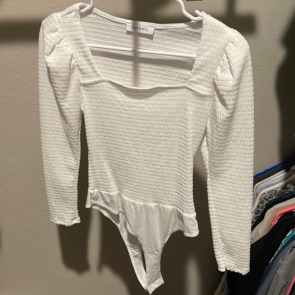 Tops | White Long Sleeve Ruched Body Suit | Poshmark